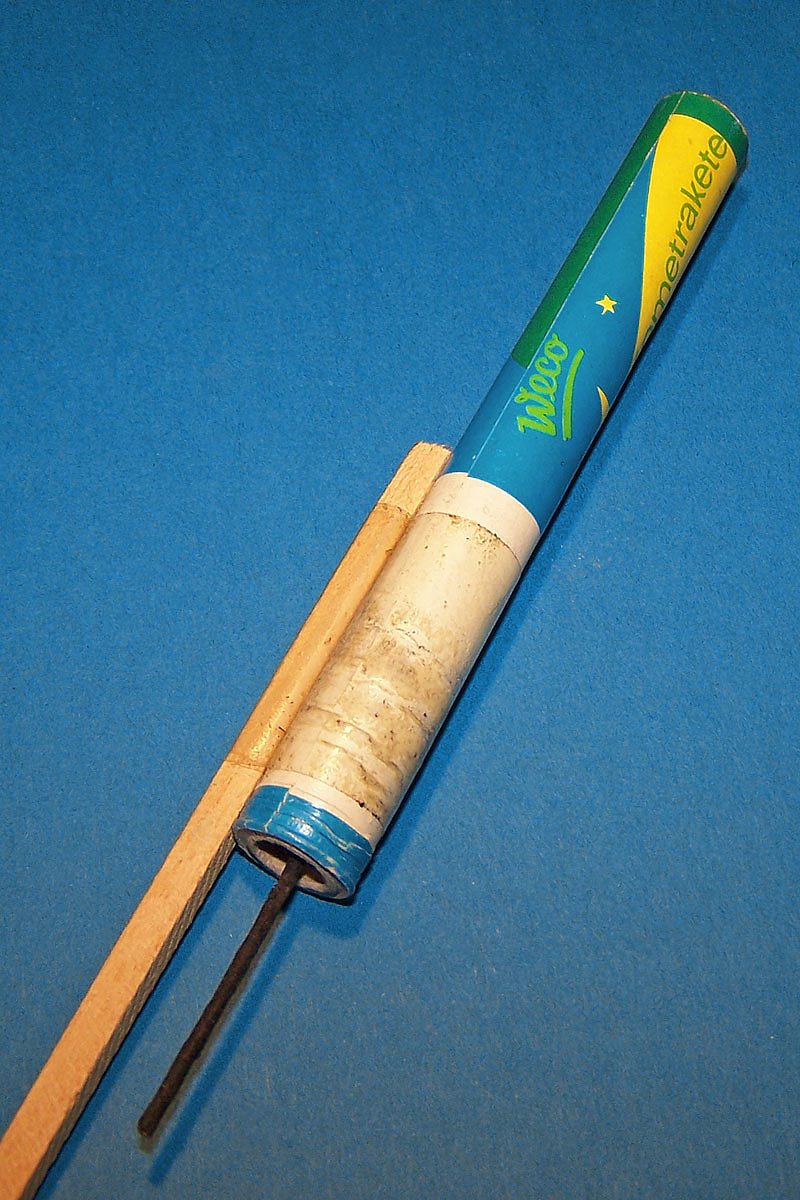 Weco Komet Sternrakete Gold - Feuerwerksvitrine