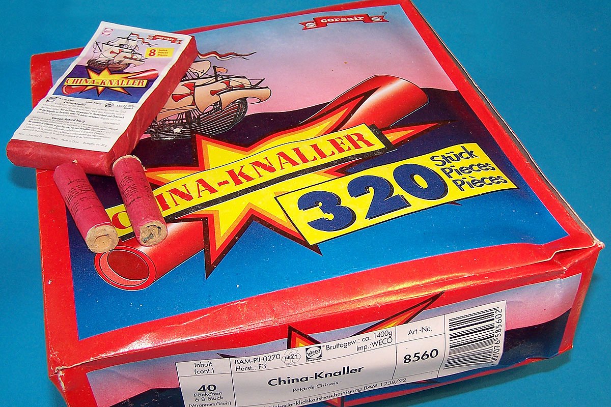 Weco Pyro Cracker altes Logo / 90er Böller - Feuerwerksvitrine