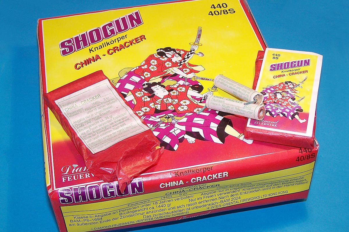 Diamond Pyro Cracker Shogun - Feuerwerksvitrine