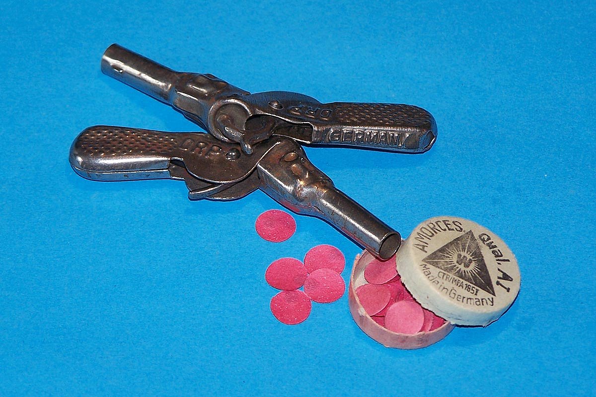 Amorces Pistolen "Udo" - Feuerwerksvitrine